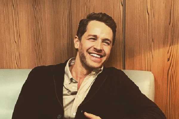 Josh Dallas Biography - Net Worth, Career, Family, Parents, Wife ...