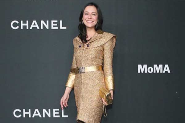 Elizabeth Chai Vasarhelyi Biography - Net Worth, Career, Family ...