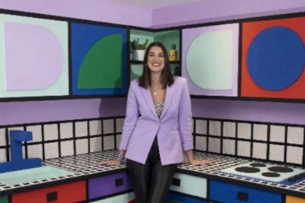 Amy Corbett Biography - Net Worth, Salary Lego, Set Designed, Family ...