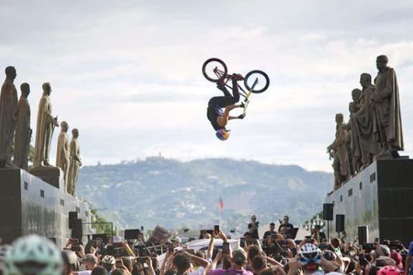 Daniel Dhers Biography - Net Worth, Career, Famiy, Married, Wife ...