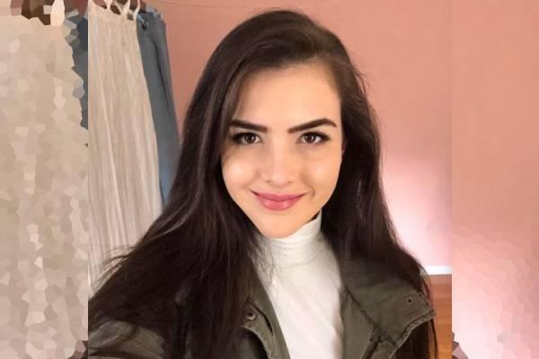Alexandra Botez Biography - Net Worth, Career, Chess, Family, Sister ...