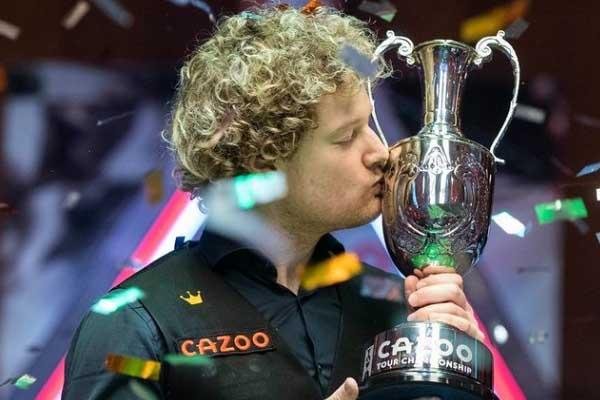 Neil Robertson Biography - Net Worth, Career, Partner, Hair, Snooker ...