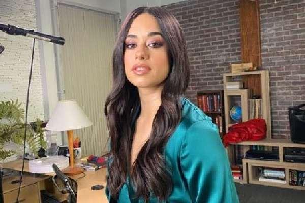 Five Interesting Facts About Jeanine Mason | eBiographyPost