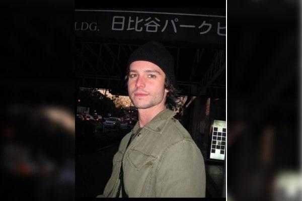 Jason Behr Biography - Net Worth, Wife, Children | eBiographyPost
